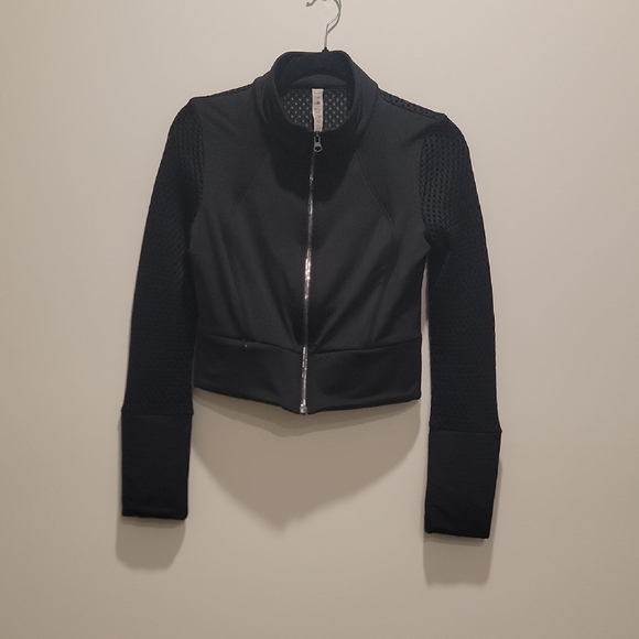 ALO Yoga | Jackets & Coats | Alo Yoga Black Bomber Jacket With Mesh ...